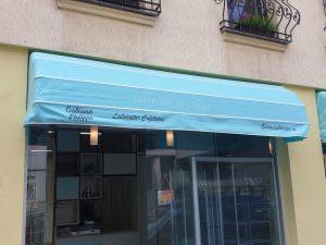 Marchize retractabile balcoane, ferestre, hoteluri, magazine | Confort ...