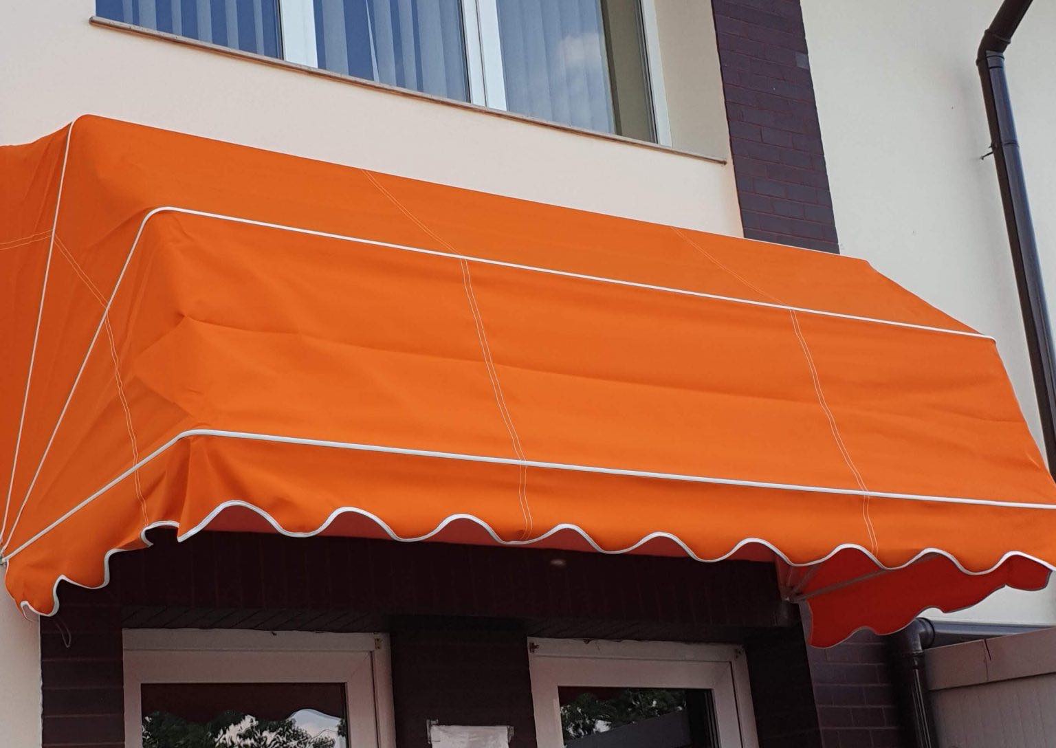 Marchize retractabile, ferestre, hoteluri, magazine | Confort System